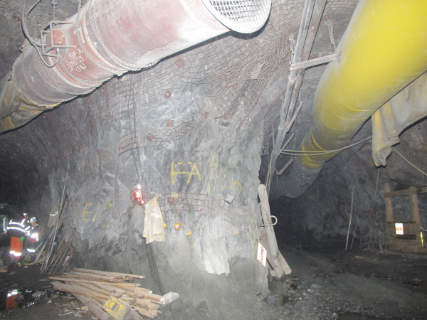 Barricade Design | RockEng